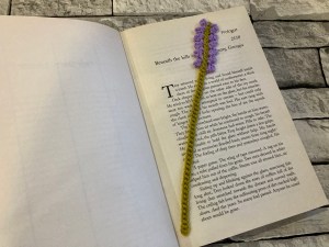 Christmas Crochet Countdown Day 6: Lavender Bookmark – Adele Uyan Crochet